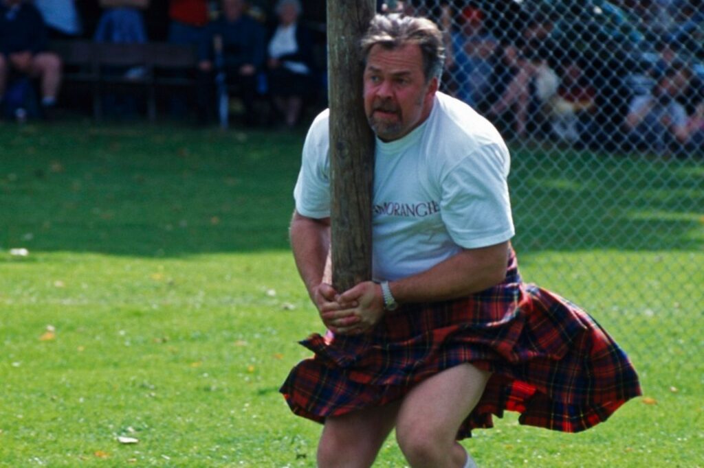 Caber Toss - Amazing Facts About Highland Games | Scotland.com